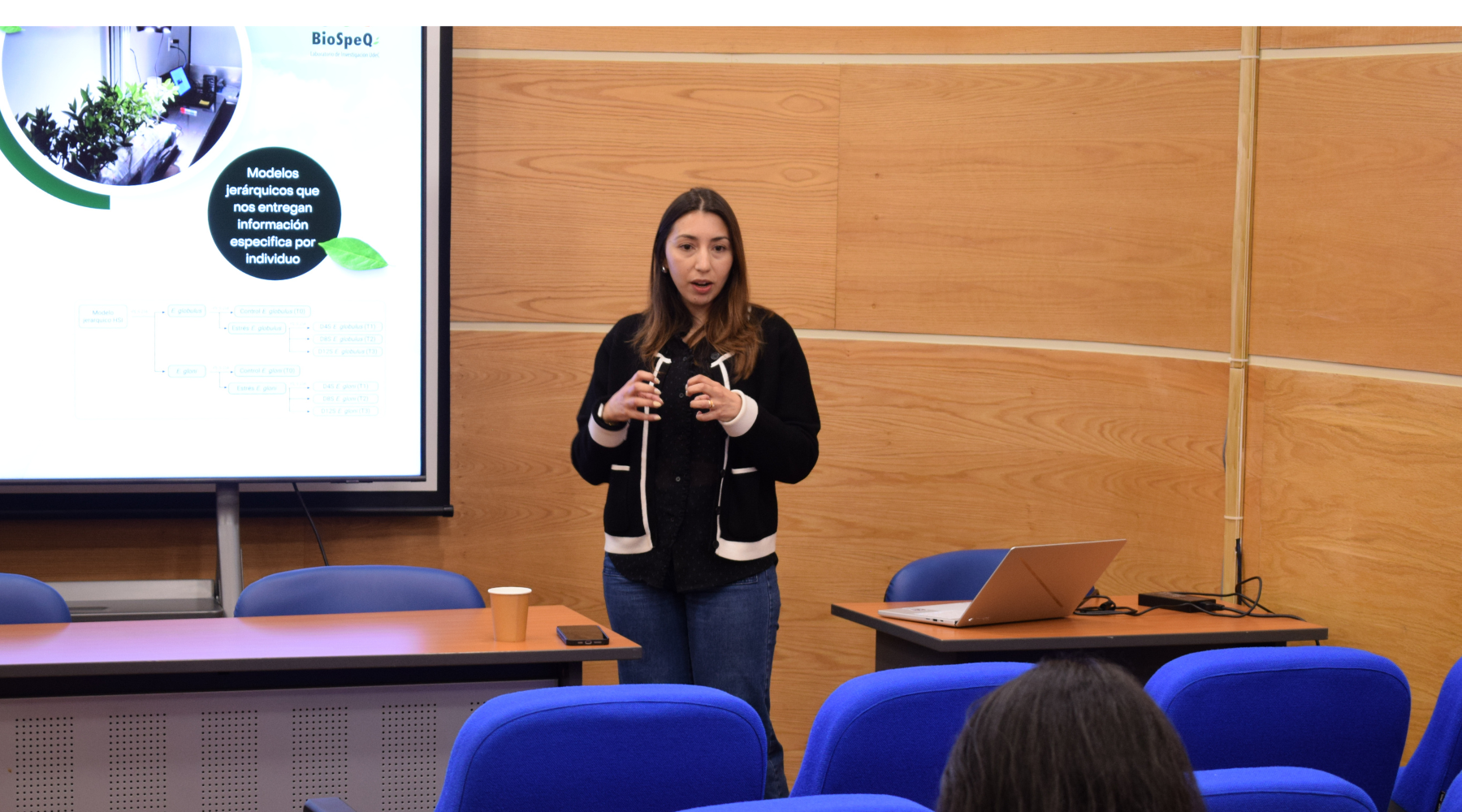 Charlas CB-UdeC: Investigación en detección de estrés hídrico en espec ...